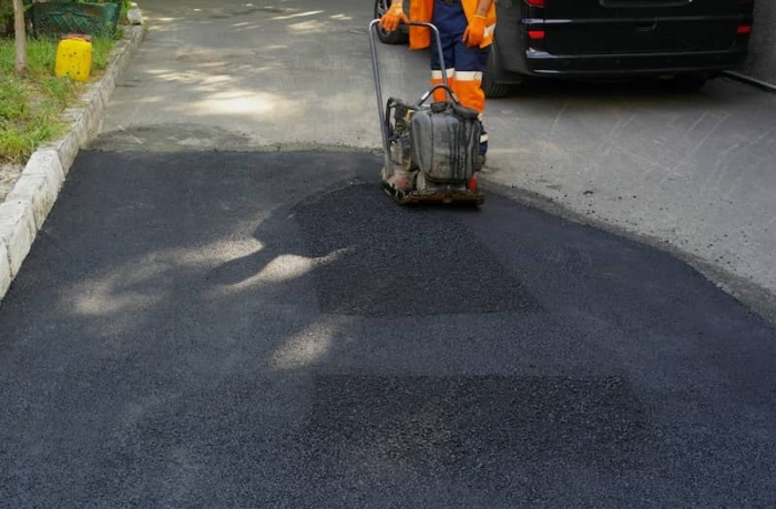 Why Choose Driveway Resurfacing Instead of Repaving?